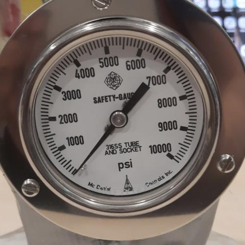 Jual PRESSURE GAUGE 10000PSI 10K 1/4" NPT 21/2" LOWER BACK MCDANIEL ...