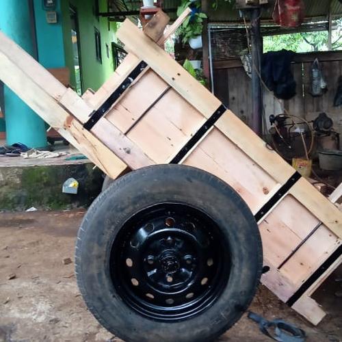 Jual gerobak kayu proyek angkat pasir,batu,hebel,semen batako,puing dll ...