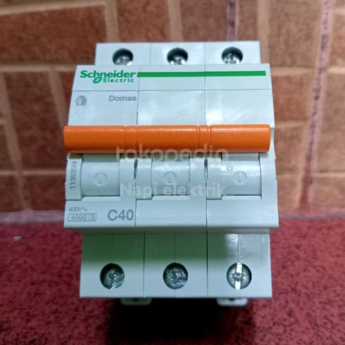 Jual MCB Schneider Domae 3p 40a / 3 Phase 40 Ampere Original - Jakarta Pusat - Napi elektrik ...