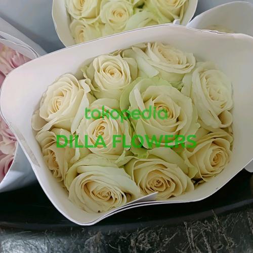 Jual Bunga Mawar 10 Tangkai Pink dan putih segar dan asli - Putih ...