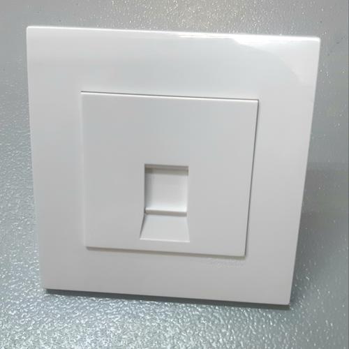 Jual Schneider Outlet Data Cat6 Vivace KB31RJ6_WE Outlet Data Vivace ...