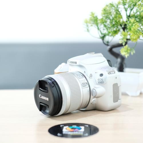 Jual Kamera DSLR Canon 200D Lensa 18-55mm Mullus Termurah - with lensa ...