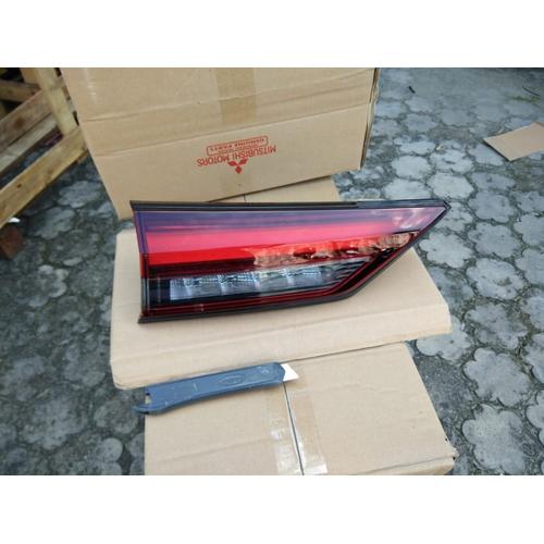 Jual LAMPU BAGASI KIRI XPANDER FACELIFT 2022 - 8330B393 - Jakarta ...