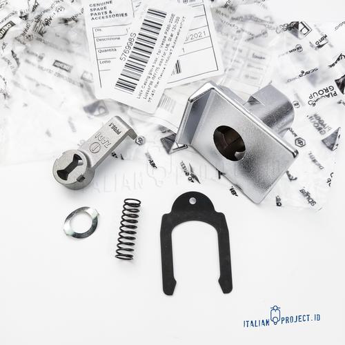 Jual Rumah Kunci Laci Box Besar Piaggio Vespa PX Arcobaleno Excel T5 ...