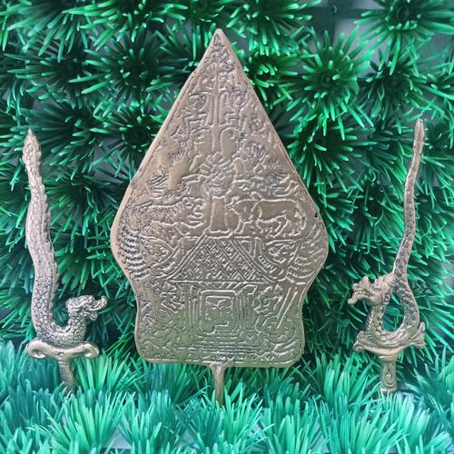 Jual Keris Pusaka Gunungan Wayang Kuningan Sari - Kab. Sukoharjo ...