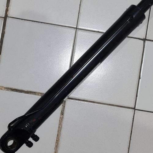 Jual Cabin Tilt Cylinder Renault 5010316495 atau 7482050280 genuine ...