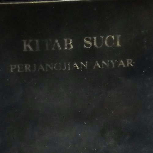 Jual terjemahan kitab suci injil al kitab kristen Protestan katolik B ...