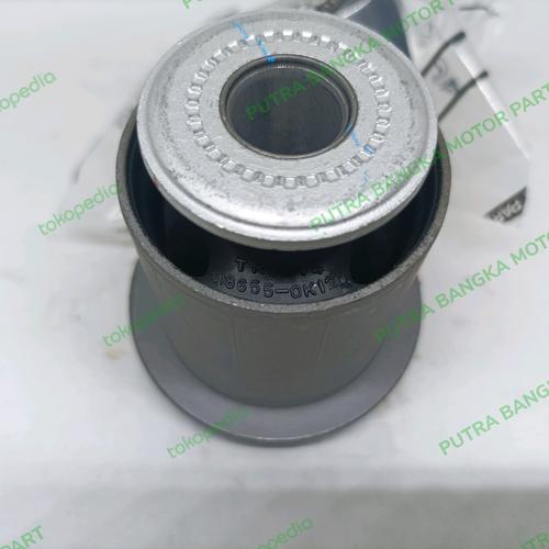 Jual Bushing Lower Arm Depan Bawah Besar Toyota Kijang Innova 48655 ...