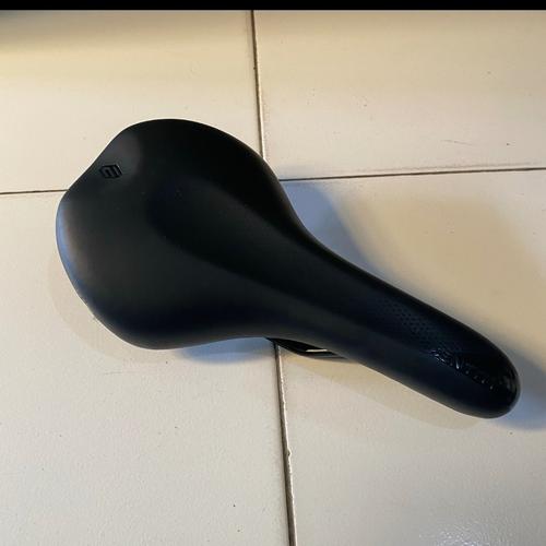 Jual SADDLE SADEL ENTITY VOID PARTS SEPEDA POLYGON 2021 - Jakarta Selatan - ichansahibstore ...