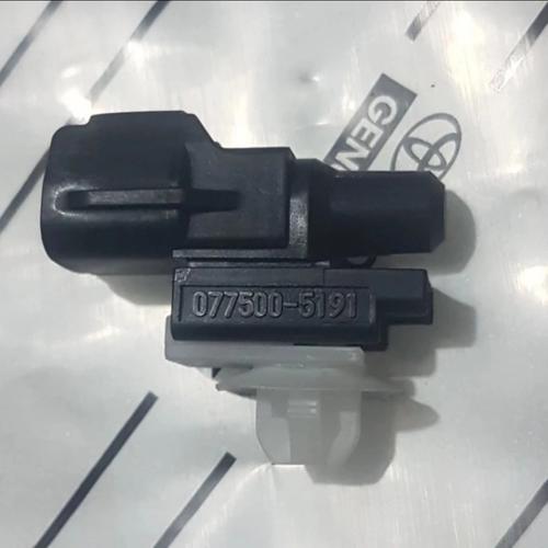 Jual Sensor temperatur suhu No part 077500 - Toyota Fortuner dan Innova ...