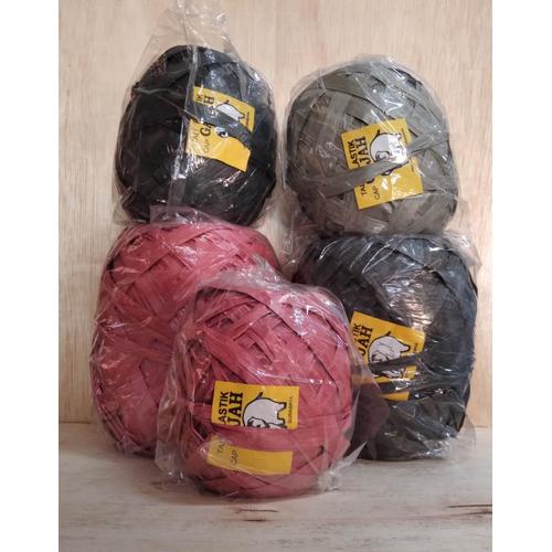 Jual Tali Rafia / Tali Plastik Hitam & Warna Merk Gajah - 250 gr, Hitam ...