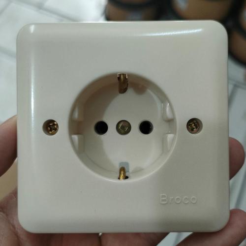 Jual stop kontak Broco 1 lubang / 1 hole inbow tanam cream - Kota ...