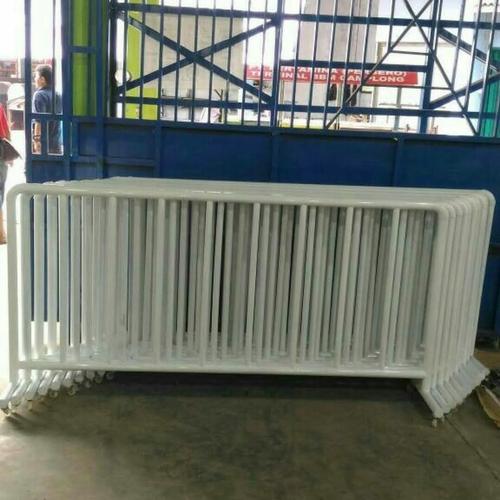 Jual pagar pembatas jalan /Road Barrier /barrier gate /Barikade - 1wrna ...