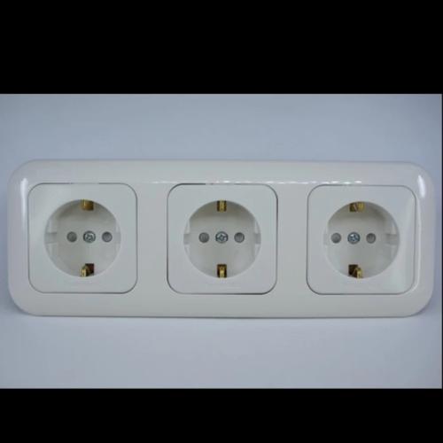 Jual Stop Kontak 3gang 3 gang inbow panasonic putih / silver / hitam ...