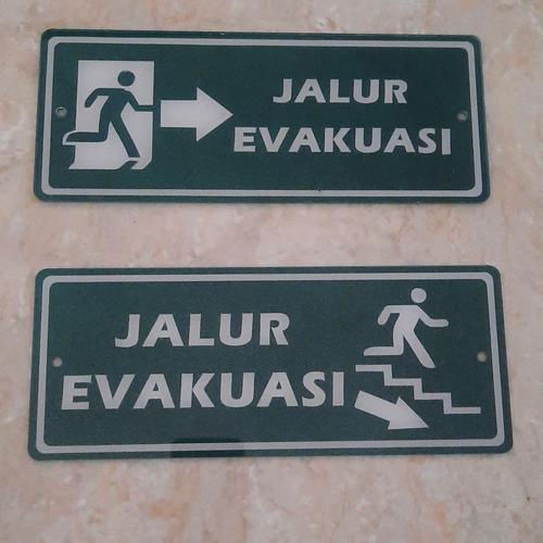 Jual sign jalur evakuasi turun tangga custom - 3mm - Kota Denpasar ...