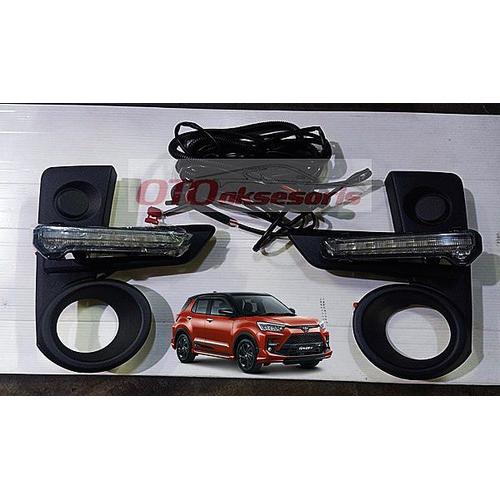 Jual Cover Lampu Kabut Fog Lamp Cover With LED DRL Toyota Raize ...