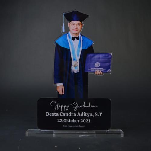 Jual Plakat Akrilik Custom/Hadiah Wisuda/Graduation Design Free/Acrylic ...
