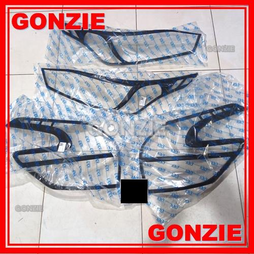 Jual Garnish List Lampu Depan Belakang All New Yaris 2014-2017 Hitam ... Jual Garnish List Lampu Depan Belakang All New Yaris 2014-2017 Hitam ...