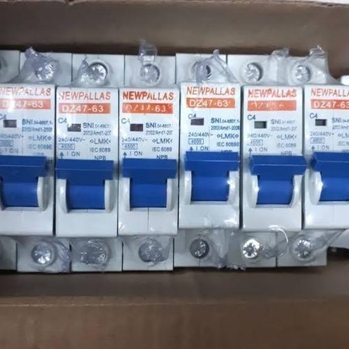 Jual NEW PALLAS MCB C20 Mini Circuit Breaker Listrik SNI LMK 20A 20 ...