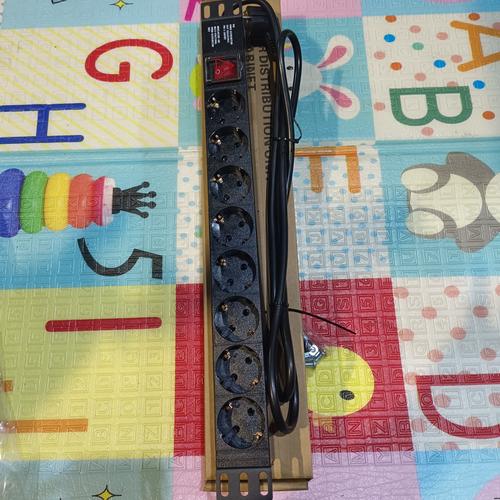 Jual power distribution unit 8 port Server Rack - Jakarta Barat - ERWIN ...