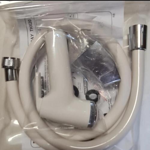 Jual jet shower spray TOTO THx20NB putih kondisi sesuai foto - Jakarta ...