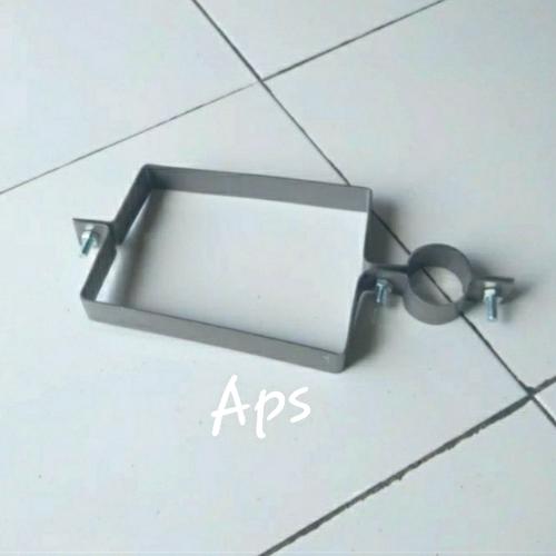 Jual Klem Tiang Kotak 15cm x 20cm Pipa lampu 1,5inc - Jakarta Pusat ...