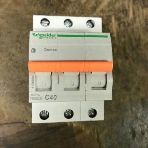 Jual MCB Schneider Domae 3P 40A / 3 PHASE 40 AMPERE Type Lama - Jakarta Pusat - Solusi Bersama ...