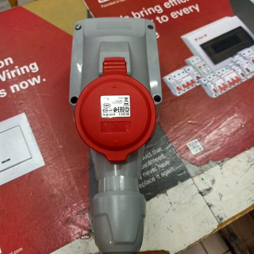 Jual SURFACE MOUNTING PLUG+SOCKET 4PIN 32A LEGRAND ORIGINAL - Jakarta ...