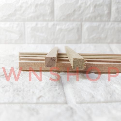 Jual Lis Kayu Kotak 1x1 cm Panjang 100 cm 120 cm MERAHAN - 120 CM ...