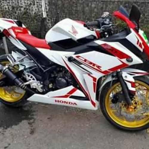Jual Paket ganteng Topeng, kondom tangki, Undercowl, body belakang CBR 150R - Jakarta Pusat ...
