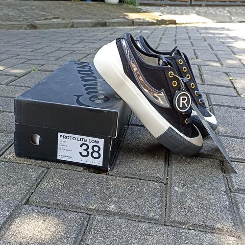Jual Compass Proto Lite Low Black Size 38 - Kota Bekasi - Fargesia ...