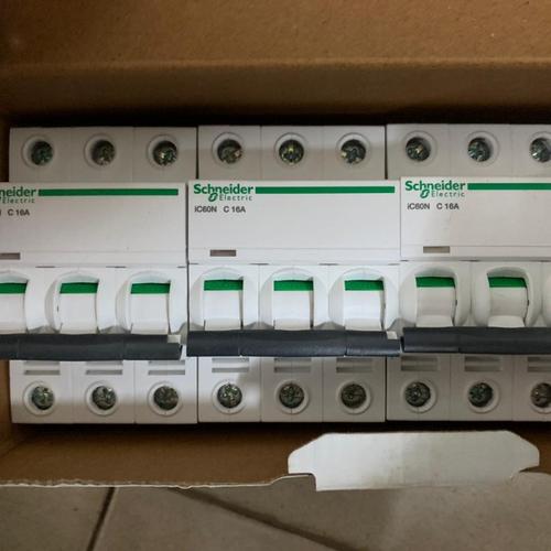 Jual MCB Schneider IC60N 3P 16A 3phase 6k A9F74316 miniatur circuit breaker - Jakarta Barat ...
