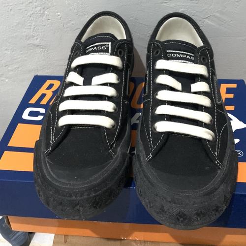 Jual sepatu compass retrograde low double black - Kab. Ogan Komering ...