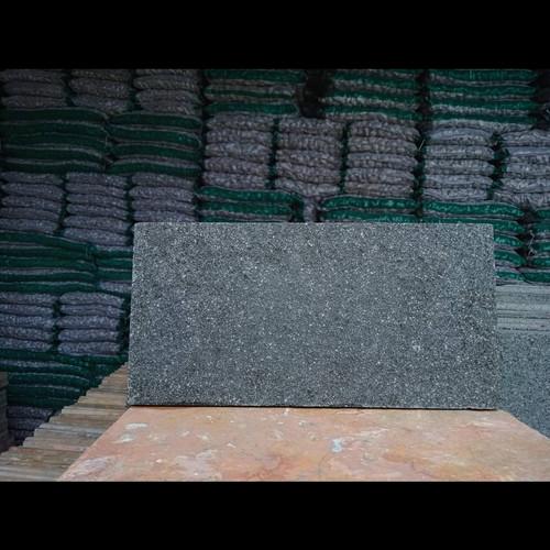 Jual Batu Alam Andesit Bakar (persegi panjang) - 10x20 - Kota Bandung ...
