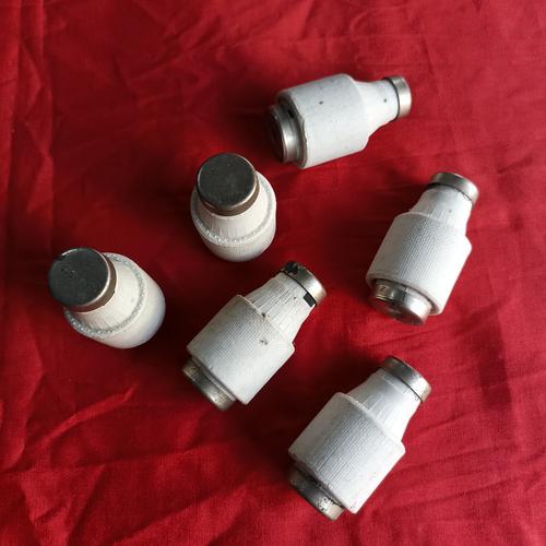 Jual sikring batu 50A/ fuse diazed 50A fuse botol 50A 500v (stok lama ...