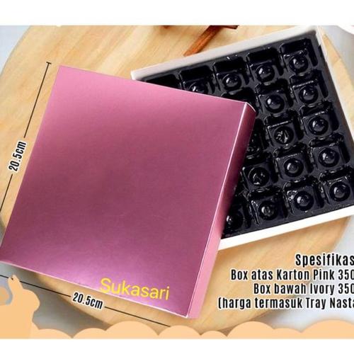 Jual dus nastar no (2) sekat 25pc 20x20x4cm insert mika box kue ...