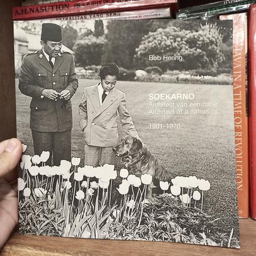 Jual Bob Hering SOEKARNO Architect van een natie Architect of a nation ...