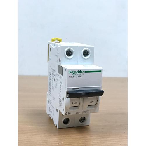 Jual MCB AC/DC Schneider Electric iC60N 2P 6KA Kurva C ukuran 1A hingga 63A - 16A - A9F74216 ...