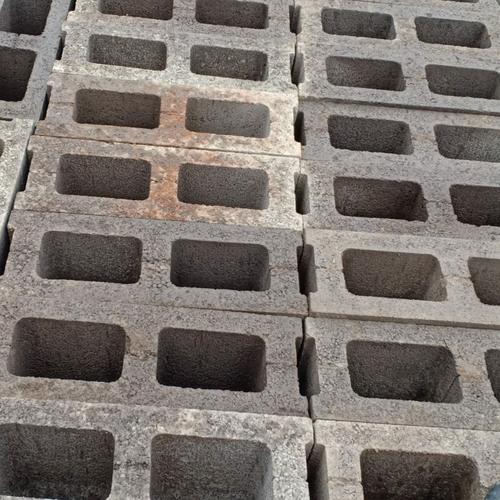 Jual KONBLOK MURNI 39 x 19 x 14 CM KONBLOCK CONBLOCK (BATAKO, PAVING ...