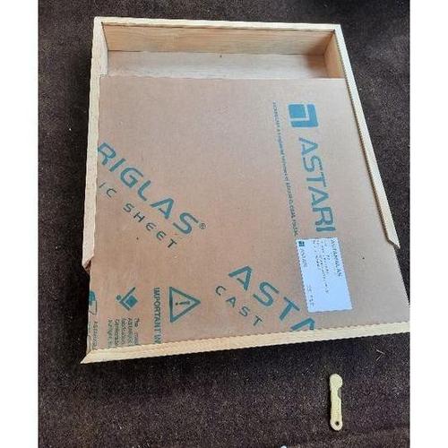 Jual kotak kayu akrilik engsel / sliding - Amplas halus, 25x30x10 ...
