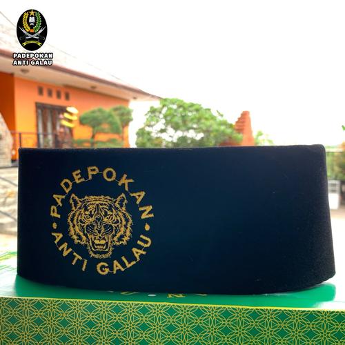 Jual Peci Hitam Logo Macan - Original Padepokan Anti Galau Cirebon - No ...