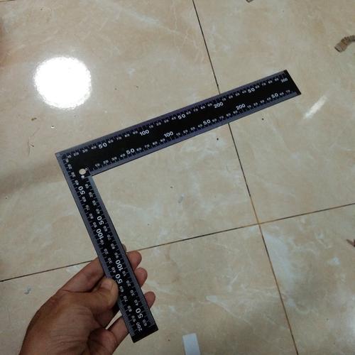 Jual penggaris siku hitam 200 x 300 mm pasekon alat ukur pertukangan ...