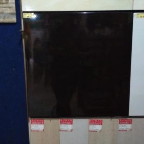 Jual KERAMIK KOBIN BEAUTY BLACK GLOSSY 50×50 - Kota Cimahi - Anugerah Jaya Keramik | Tokopedia