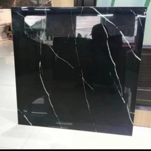 Jual geranit lantai hitam 60x60 motif Garuda Ragnatela Grade B - Kab ...