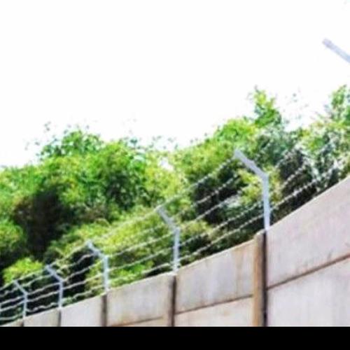 Jual Kawat Duri Pagar - besi tiang siku pagar kawat duri - Jakarta ...