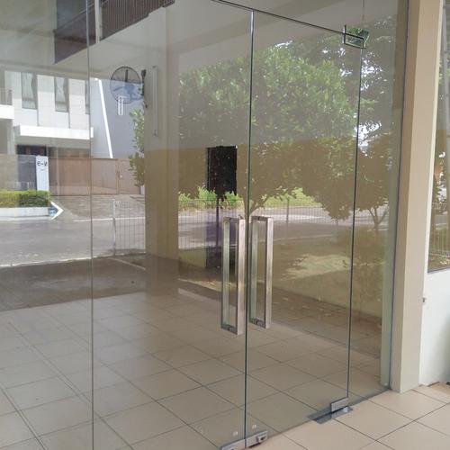 Jual Pintu Fitting kaca tempered 12mm - Kota Surabaya - Bangunapik ...