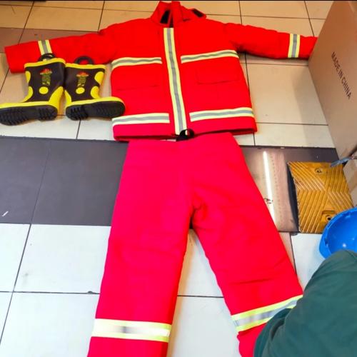 Jual BAJU PEMADAM KEBAKARAN FULL SET / FIRE SUIT DAMKAR BERKUALITAS ...