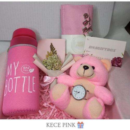 Jual KADO CEWEK ULANG TAHUN/GIFTBOX/HAMPERS/KADO WISUDA/PINK EDITION ...