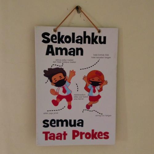 Jual Poster Gantung - Poster Sekolah Aman - Poster Semua Taat Prokes ...