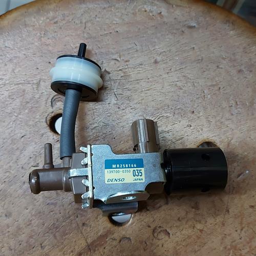 Jual Valve emission pajero sport solenoid pajero sport original ...